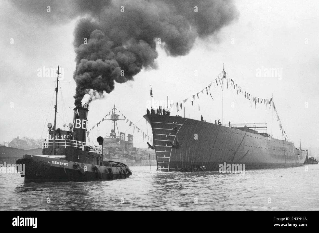 Historic shipbuilding industry hi-res stock photography and images - Alamy