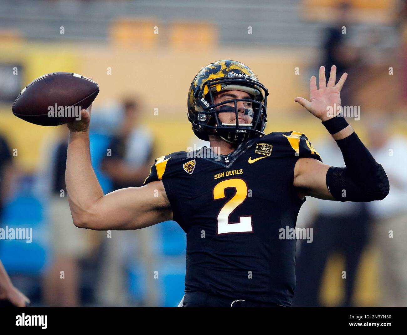 Arizona State quarterback Mike Bercovici (2) during the first half of ...