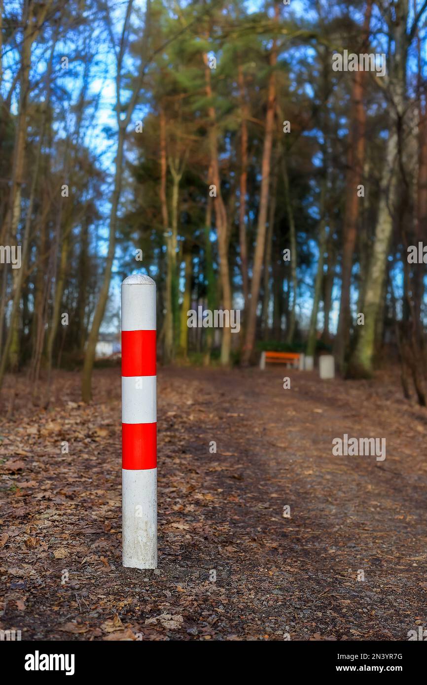 White stop marking hi-res stock photography and images - Alamy