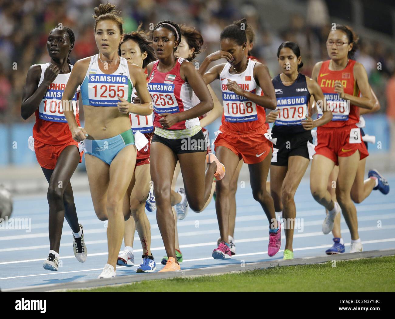 The women's 10,000 meters field run at the 17th Asian Games in Incheon ...