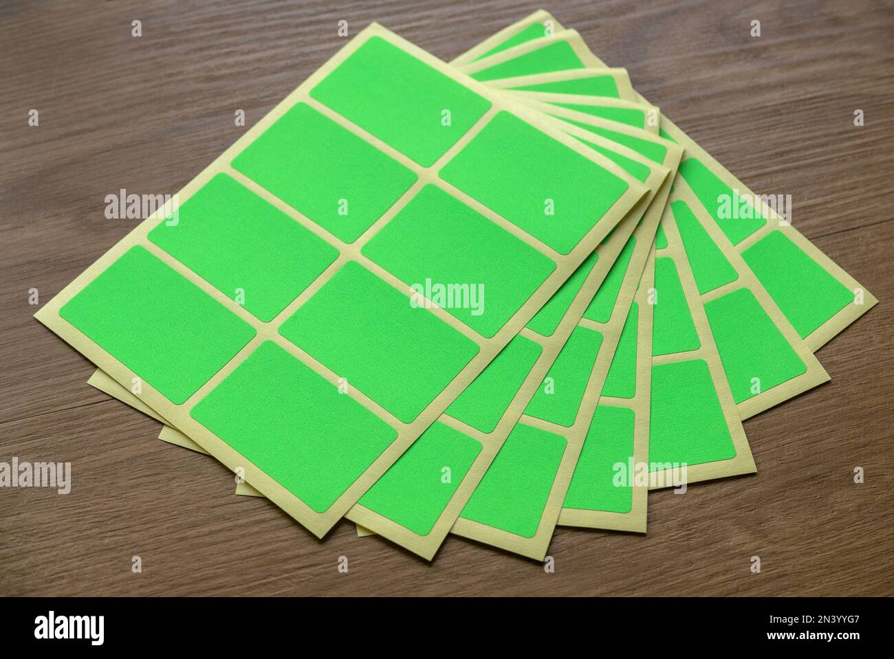 Set design paper note hi-res stock photography and images - Alamy
