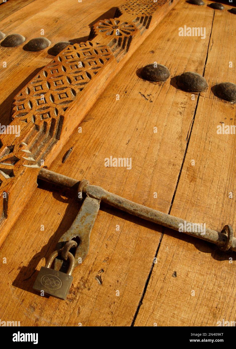 Traditional door, Riffaa Fort, East Riffaa, Kingdom of Bahrain Stock ...