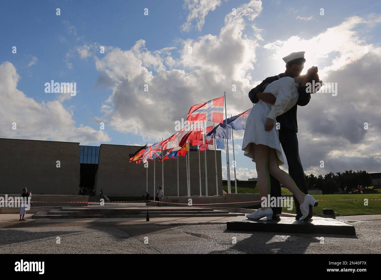 "Unconditional Surrender," an 8-meter (25-foot) cast-bronze sculpture ...