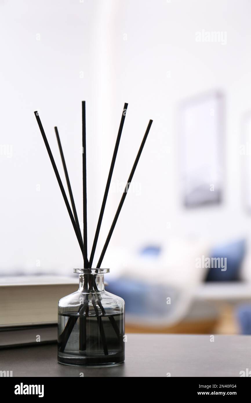 Reed books hi-res stock photography and images - Alamy