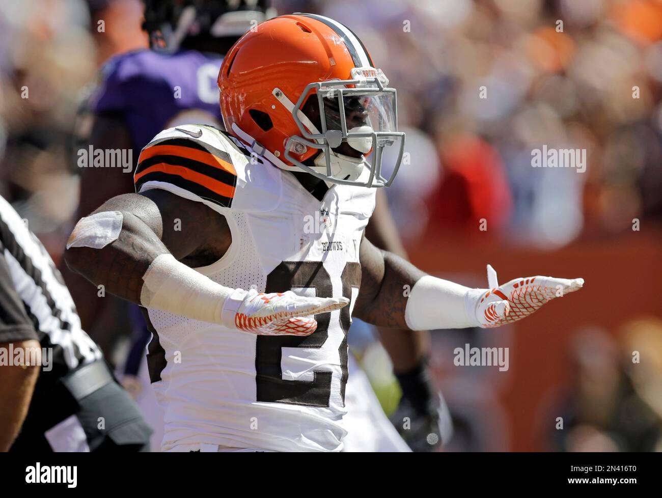 Cleveland Browns running back Terrance West celebrates after a 1-yard ...