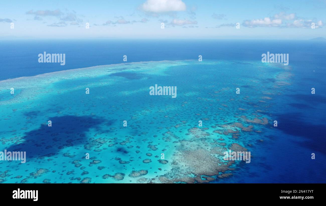 Reef aerial hi-res stock photography and images - Alamy