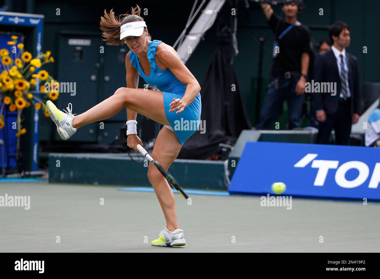Martina Hingis of Switzerland returns a shot against Manuela Maleeva of ...