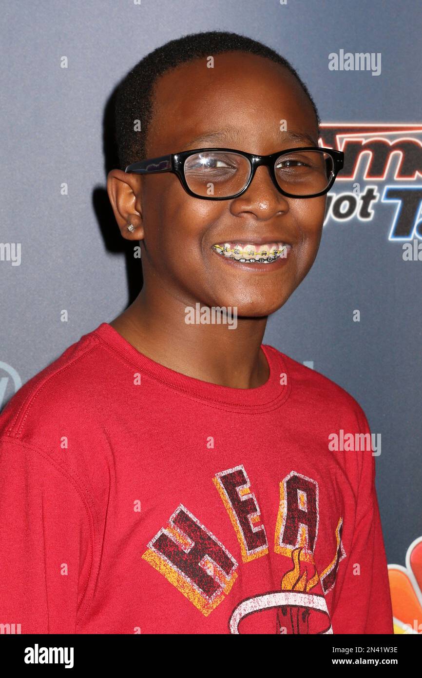 Singer Quintavious Johnson walks the "America's Got Talent" finale post ...