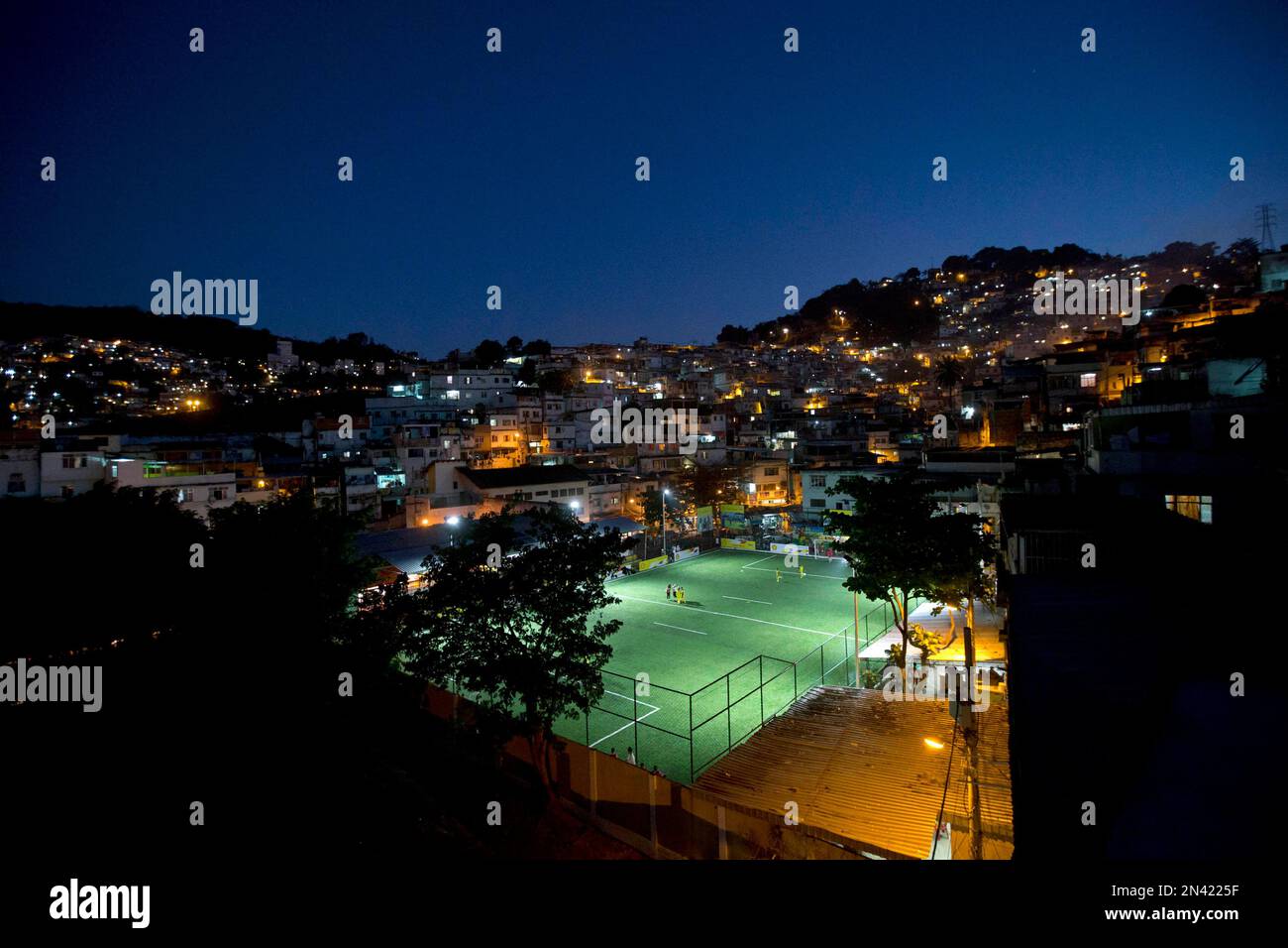 10ThingstoSeeSports - Residents of the Morro da Mineira favela play in ...