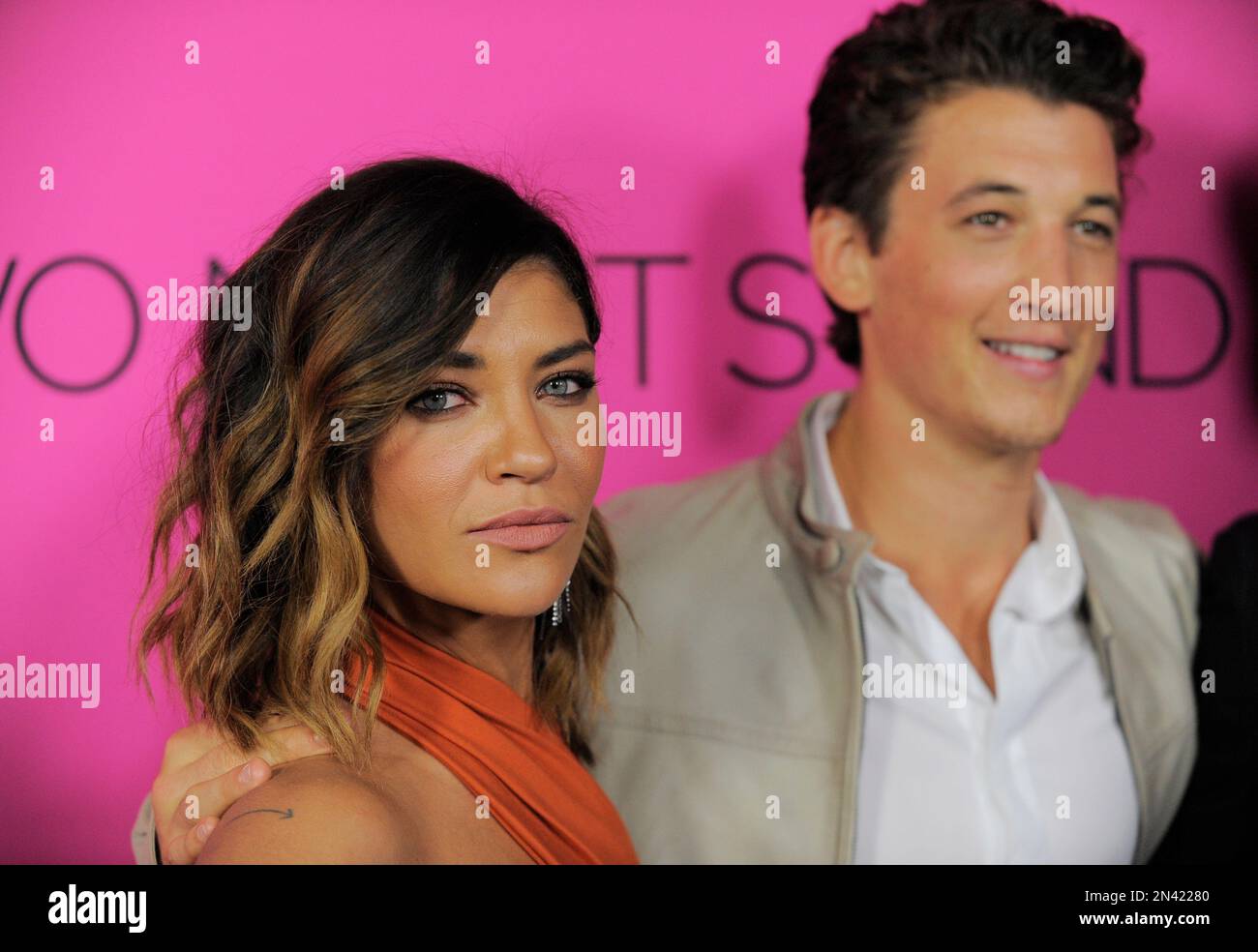 Cast Two Night Stand