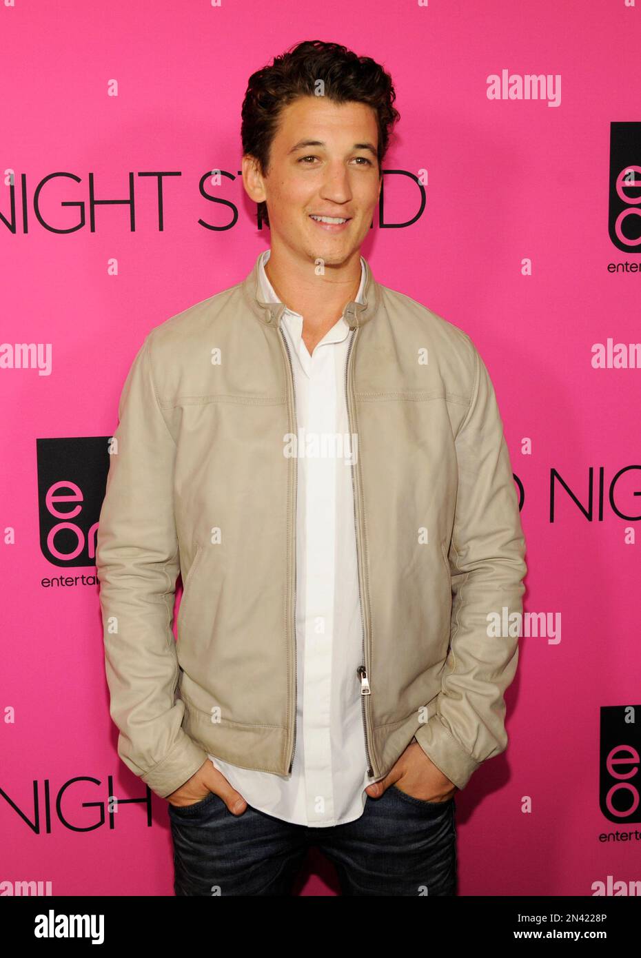 Cast Two Night Stand