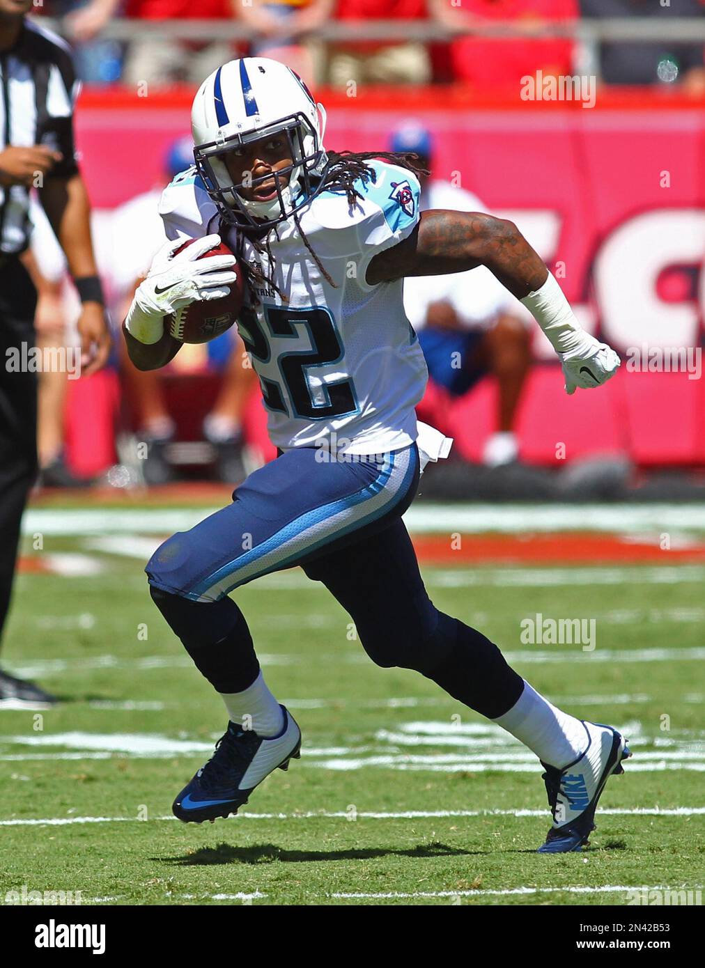 Tennessee Titans Dexter McCluster (22) runs down field during an NFL ...
