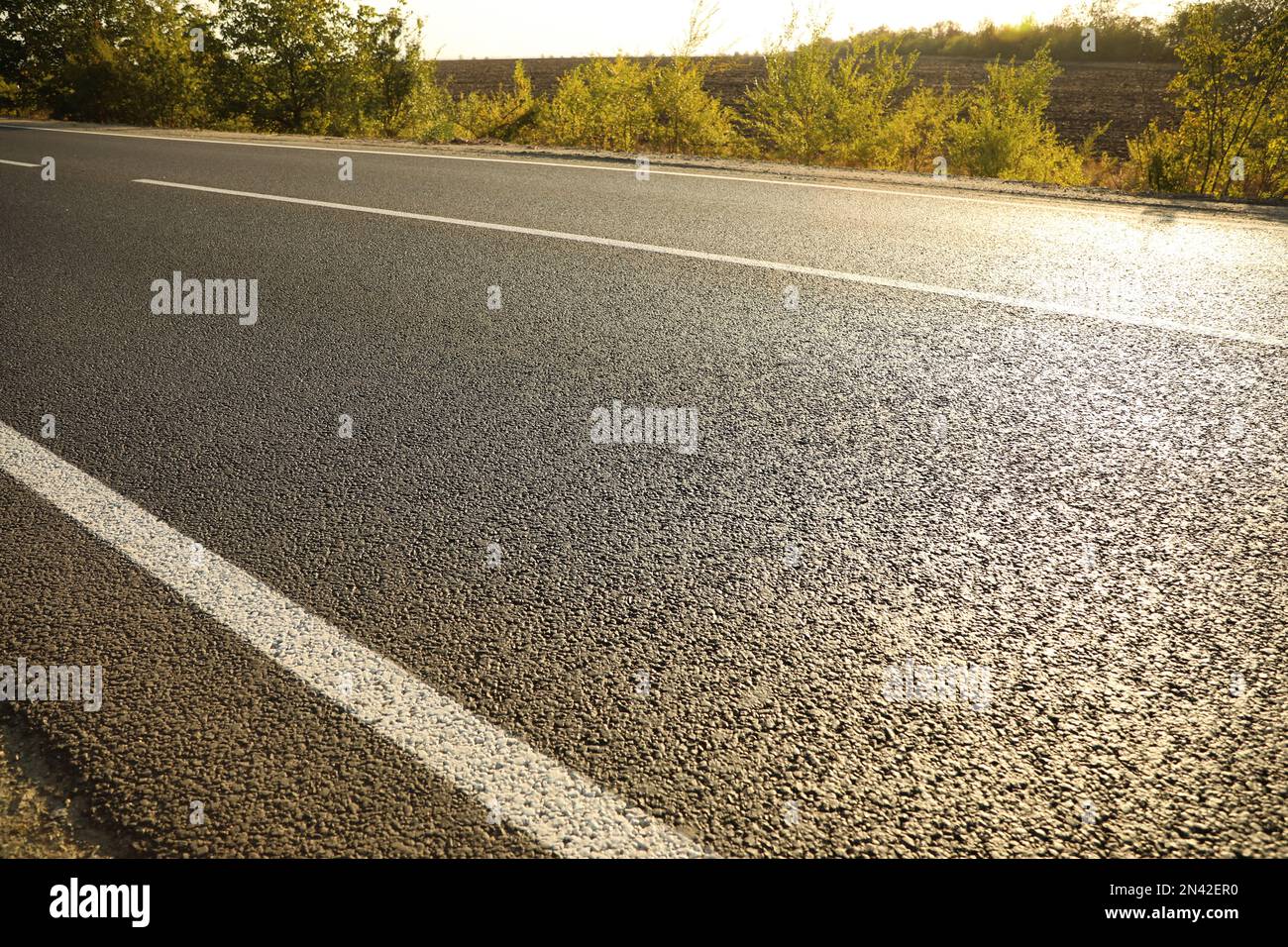 Beautiful view empty highway hi-res stock photography and images - Alamy