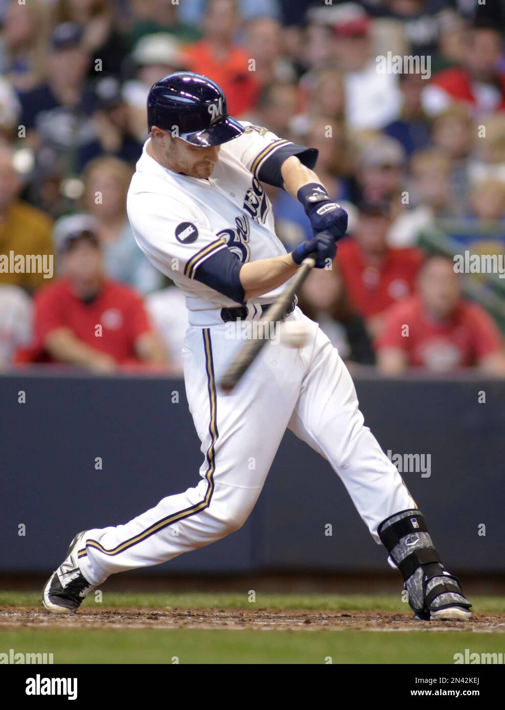 Milwaukee Brewers' Jonathan Lucroy hits a two-run single against the ...