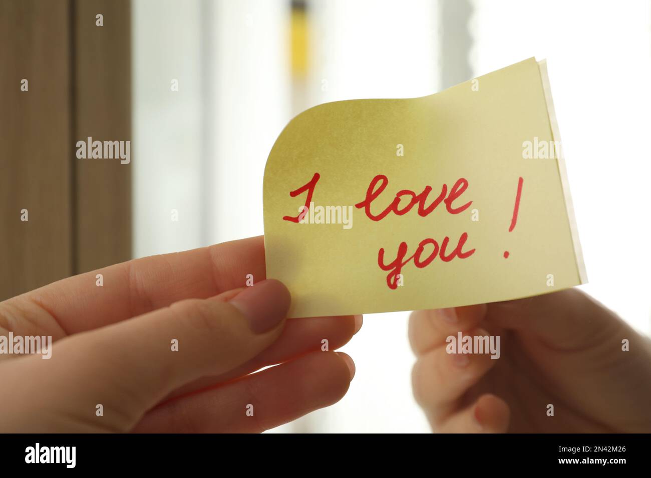 Putting sticky note hi-res stock photography and images - Alamy