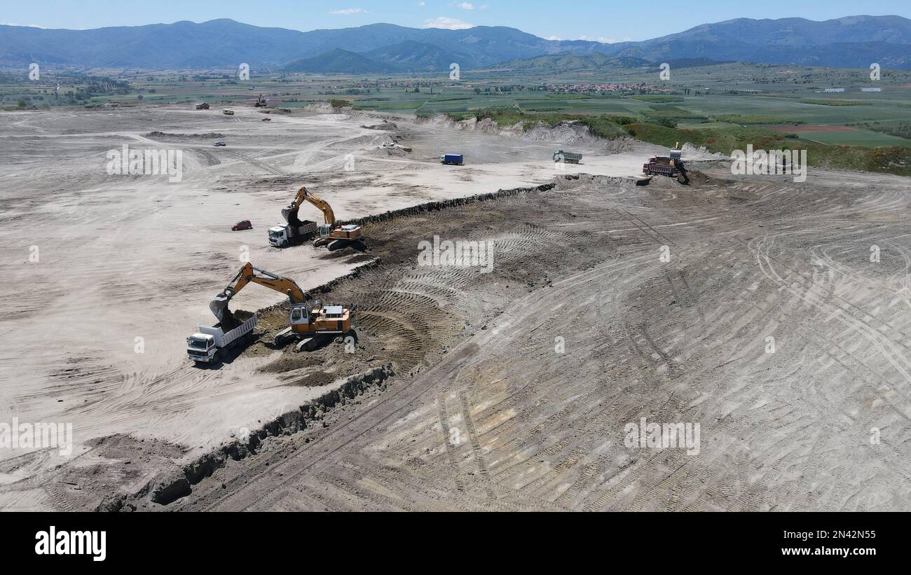 Working trucks hi-res stock photography and images - Alamy