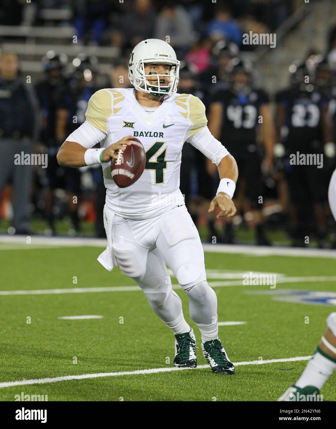 Baylor quarterback Bryce Petty (14) looks to throw a pass during the ...