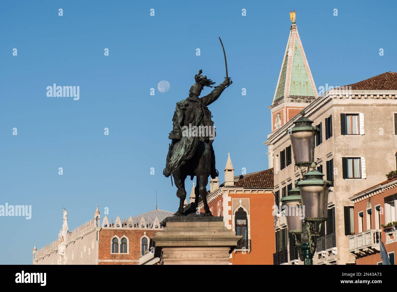 An aerial view of statue surrounded by buildings in Venice Stock Photo ...