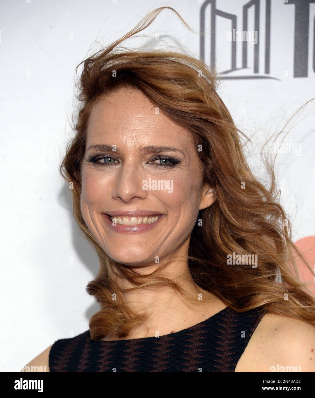 Director Lynn Shelton arrives in a wind storm to the premiere of ...