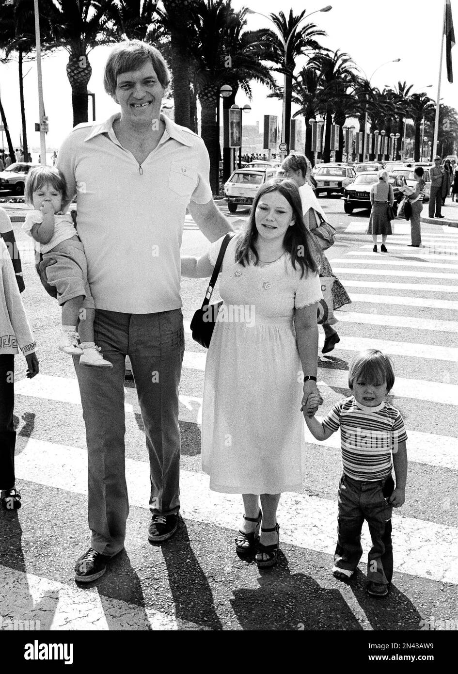 FILE - In this 1978 file photo, American actor Richard Kiel, 7' 2" weighing 327 pounds, strolls ...