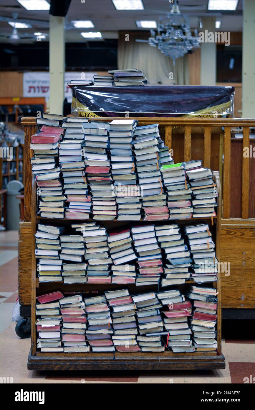 A bookshelf filled with prayer books - siddurim - at the main Lubavitch ...