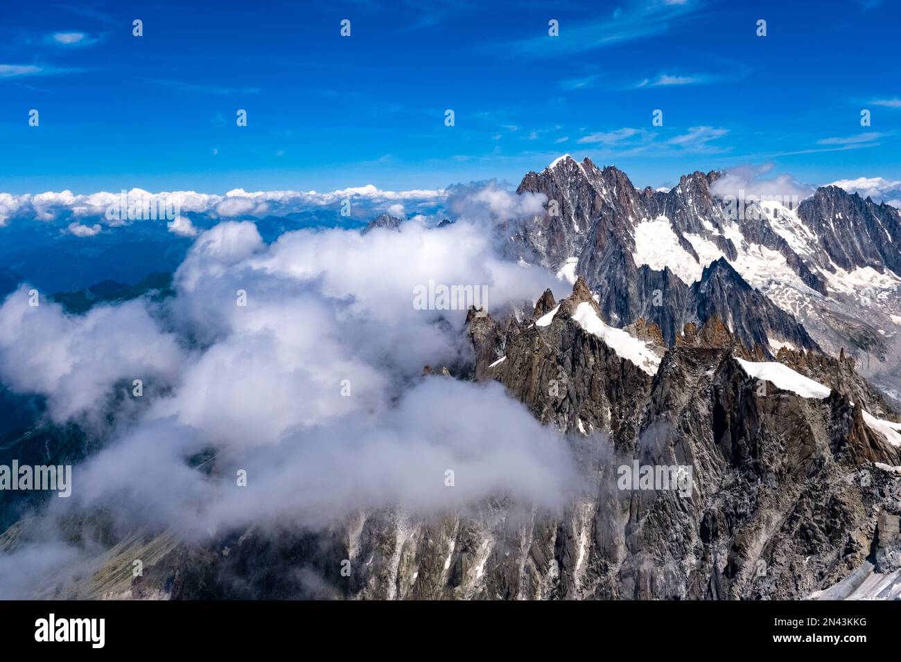 View from Aiguille du Midi of the peaks of the eastern Mont Blanc ...