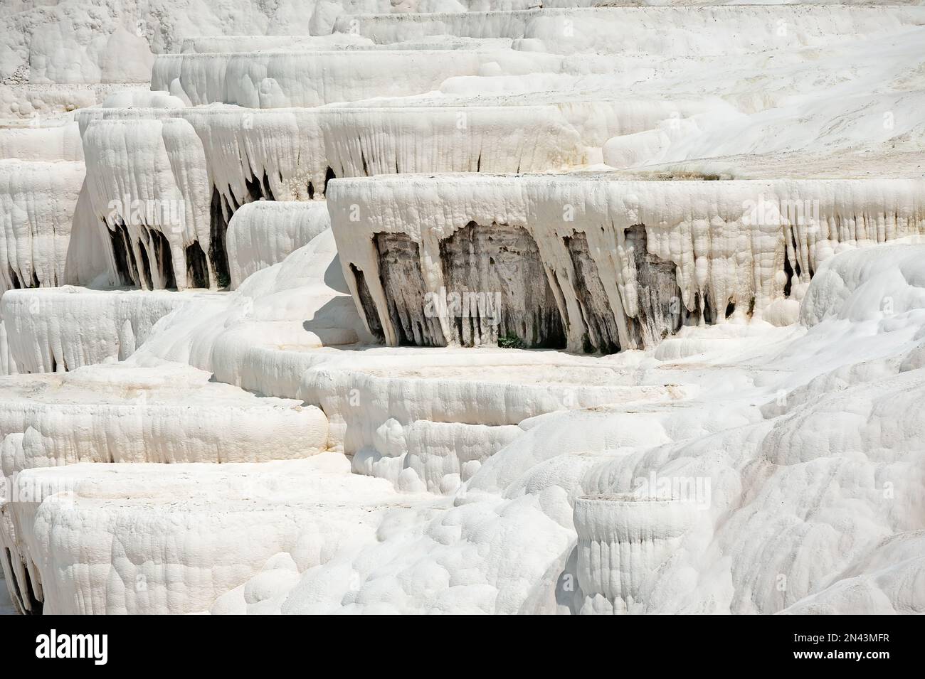 White mineral formations pamukkale hi-res stock photography and images ...
