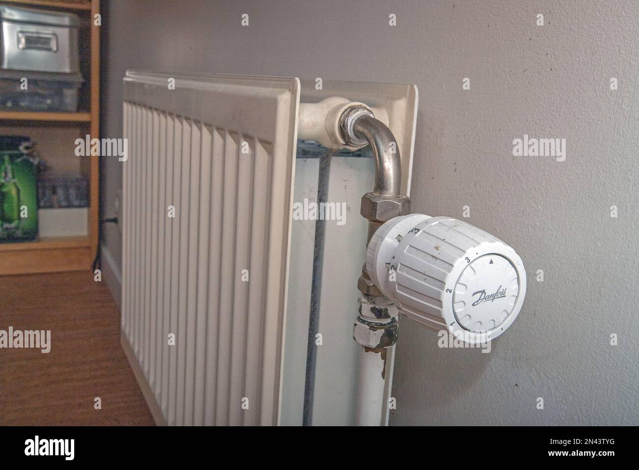 Flat heater hi-res stock photography and images - Alamy