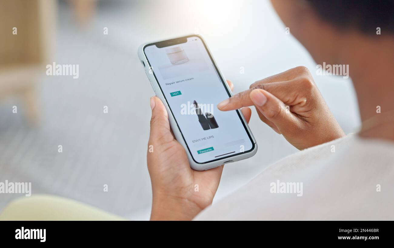 Phone screen scrolling through apps hi-res stock photography and images ...