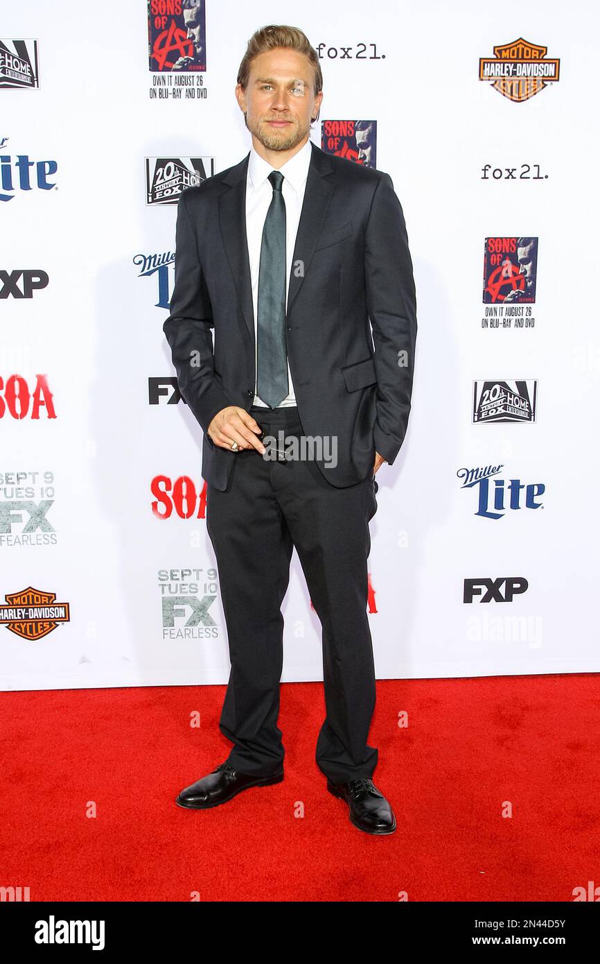 Charlie Hunnam attends the LA Premiere Screening of "Sons Of Anarchy ...
