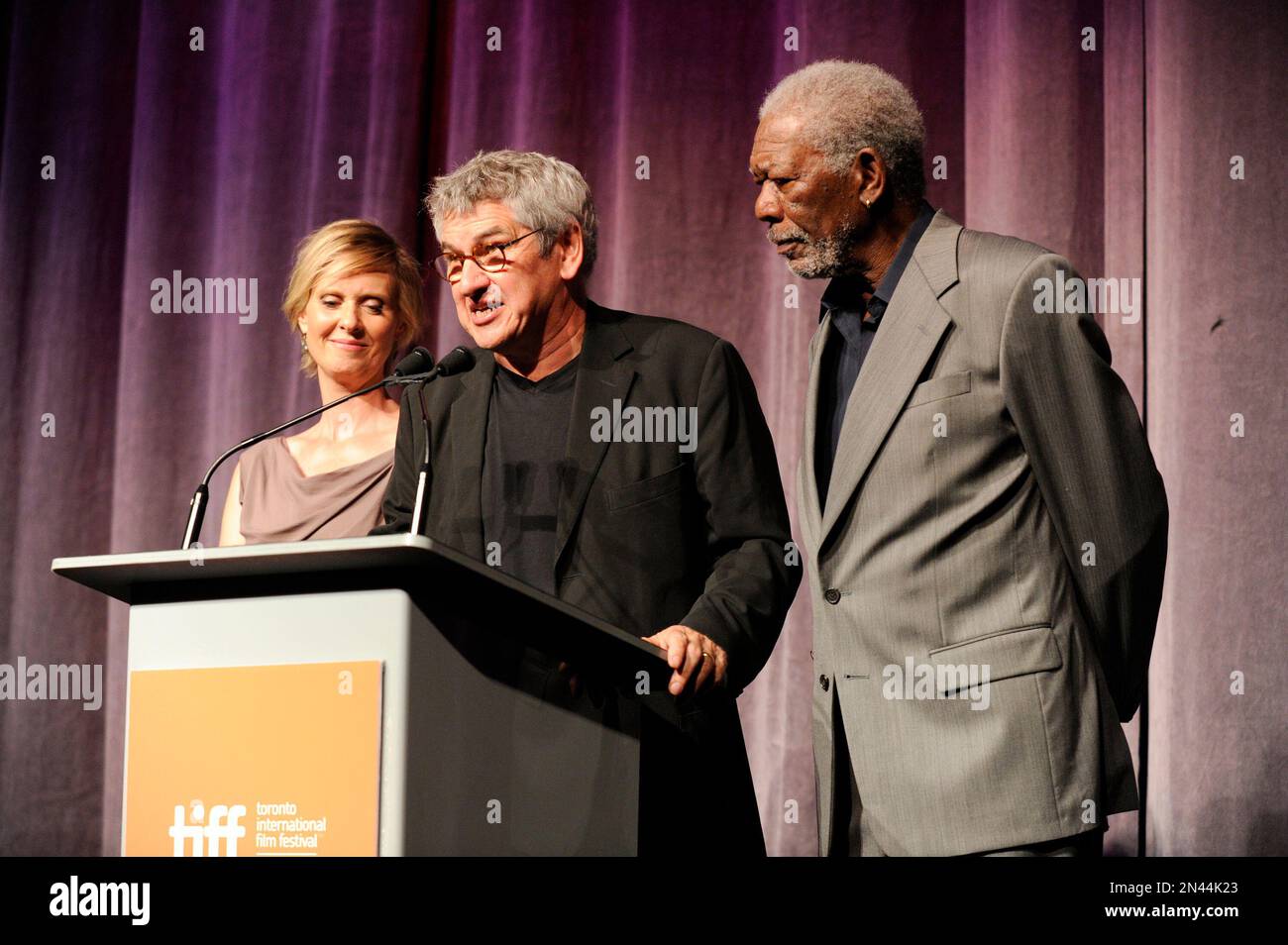 Cynthia Nixon, and from left, Richard Loncraine and Morgan Freeman ...