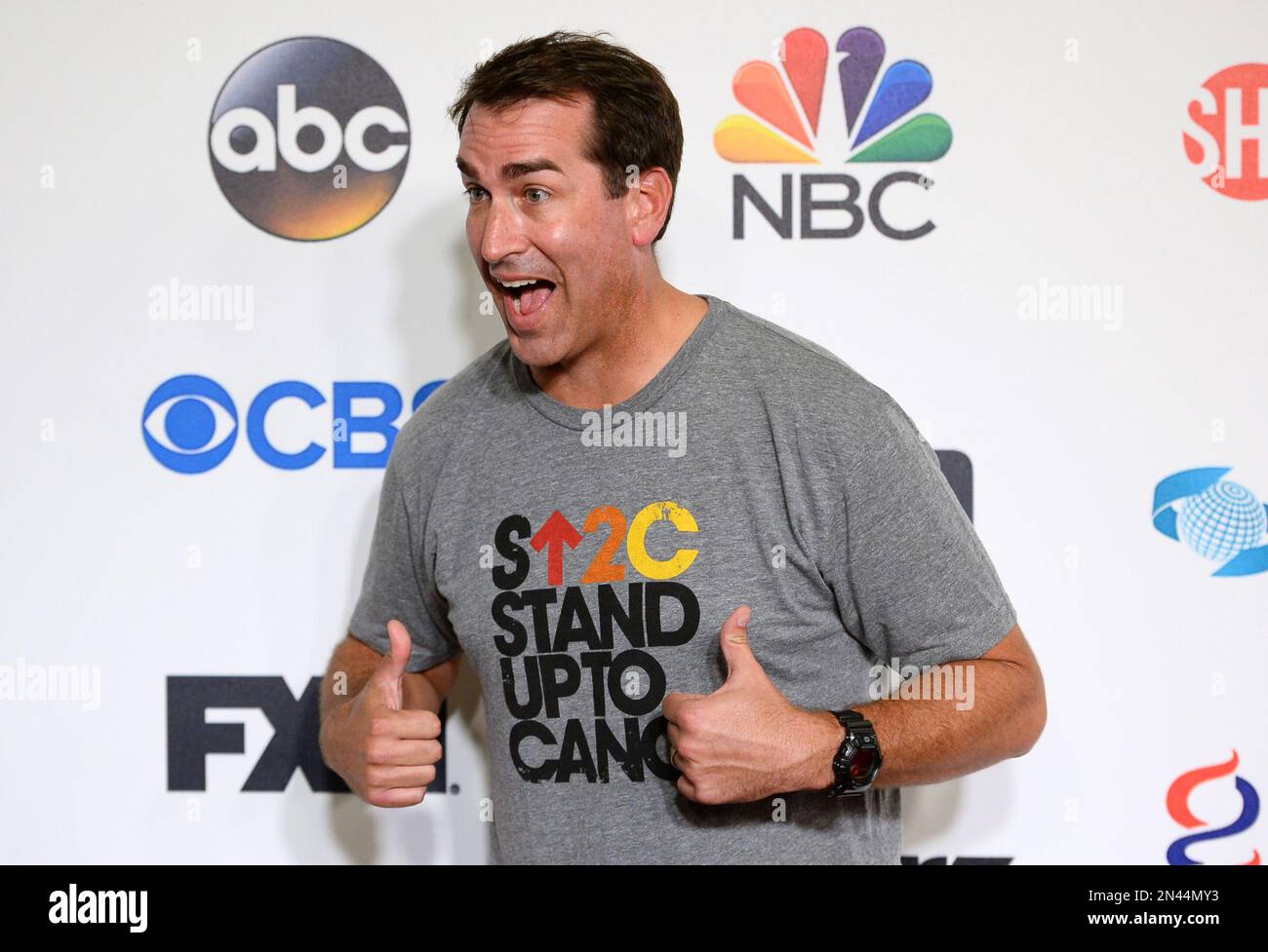 Rob Riggle arrives at the 4th Annual Stand Up 2 Cancer Live Benefit at ...