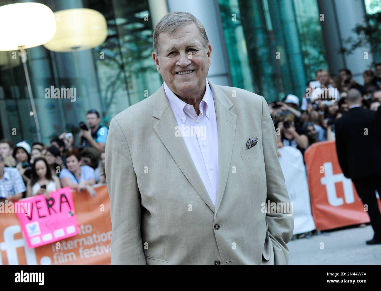 Actor Ken Howard arrives at opening night gala premiere of "The Judge ...