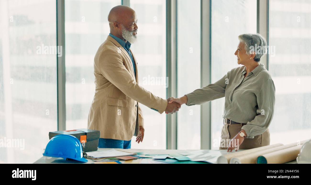 Building contract, handshake and partnership b2b collaboration for ...