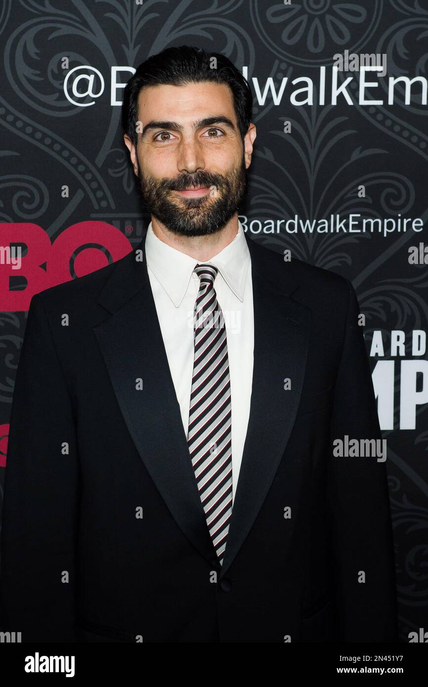 Louis Cancelmi attends the premiere for the final season of HBO's ...