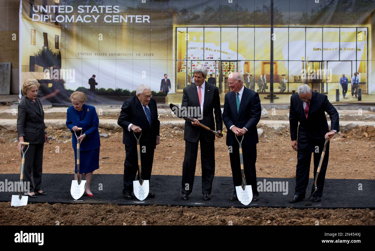 From left, former Secretaries of State Hillary Rodham Clinton ...