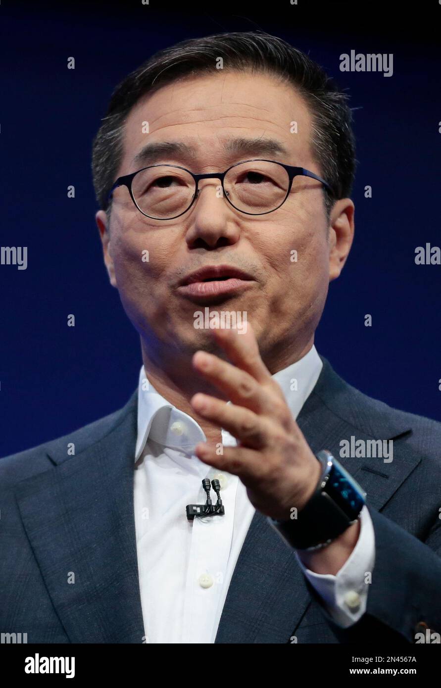 DJ Lee Executive Vice President of Samsung delivers his keynote speech ...