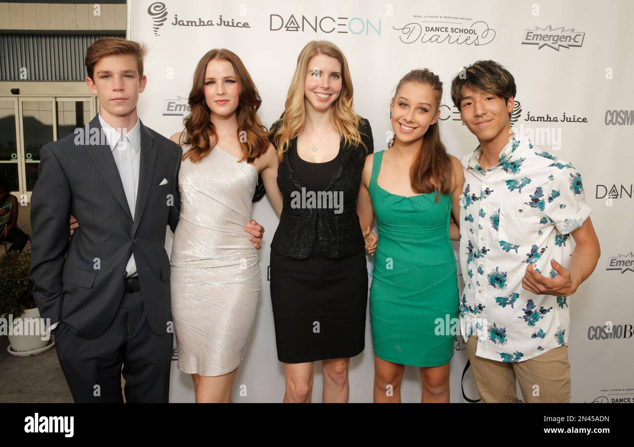 DanceOn CEO Amanda Taylor (in black center) and Dance School Diary Kids ...