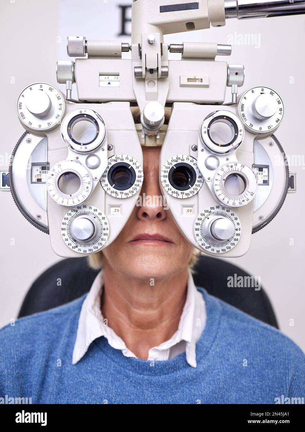 Eye surgery tools hi-res stock photography and images - Alamy
