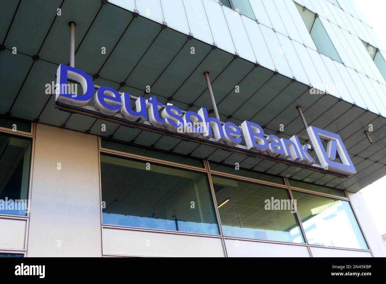 Deutsche Bank / Schriftzug / Logo Stock Photo - Alamy
