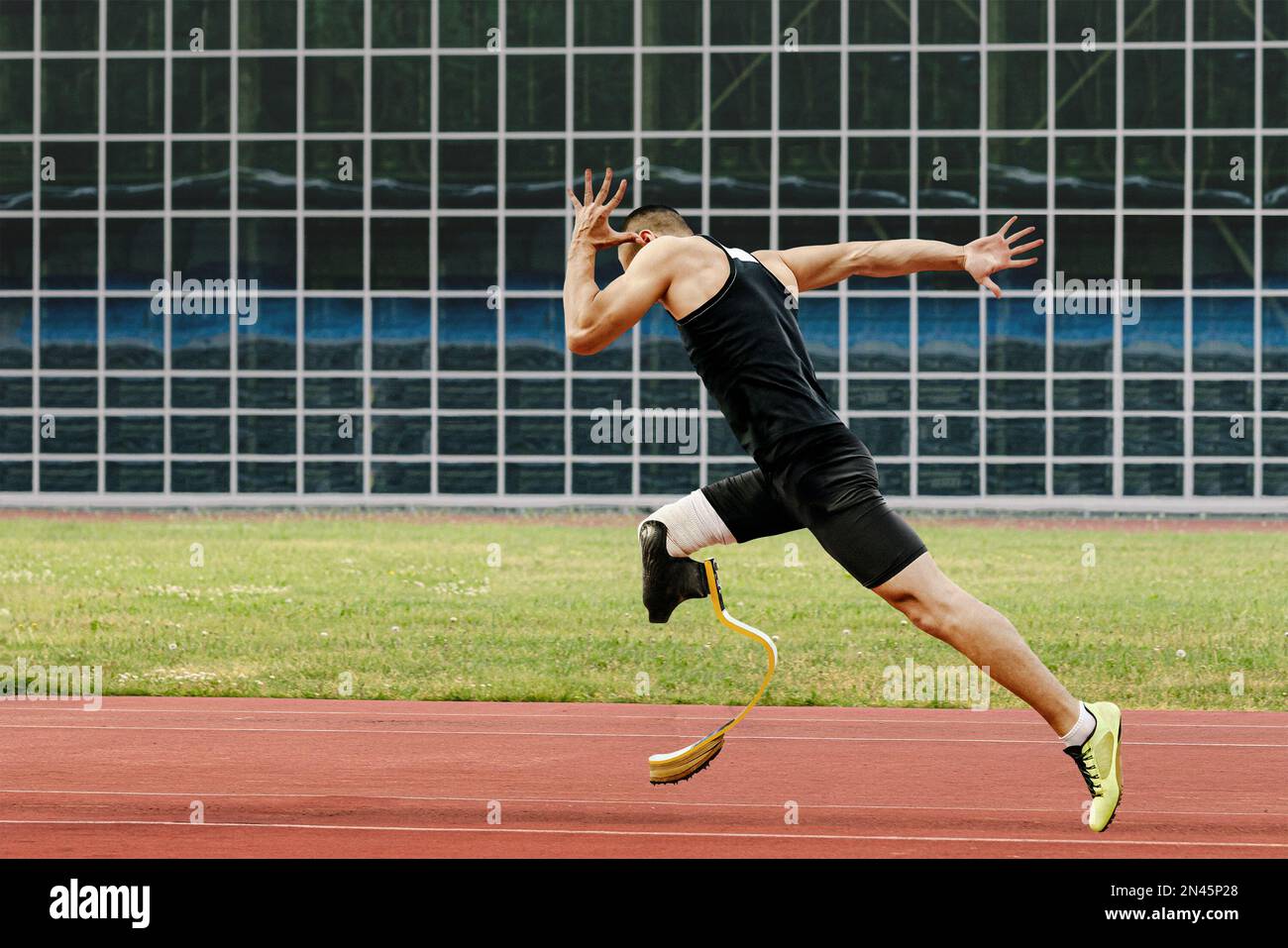 athlete runner disabled running on track Stock Photo - Alamy