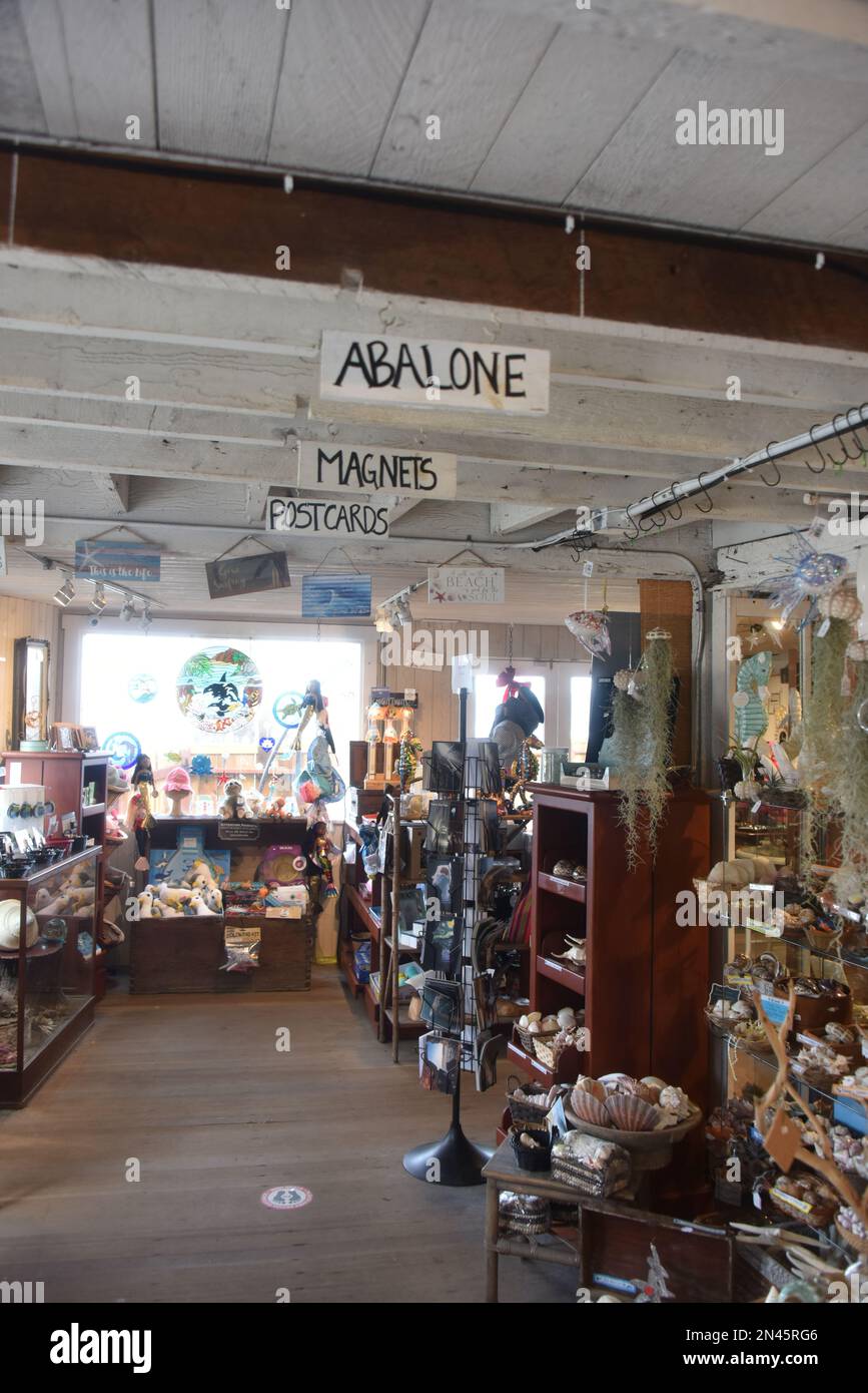 La Jolla, CA. USA.1/1/2023. The petite CAVE STORE. Home to a tunnel ...