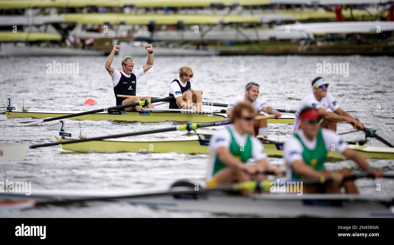 Eric Murray and Hamish Bond of New Zealand compete to win the Final ...