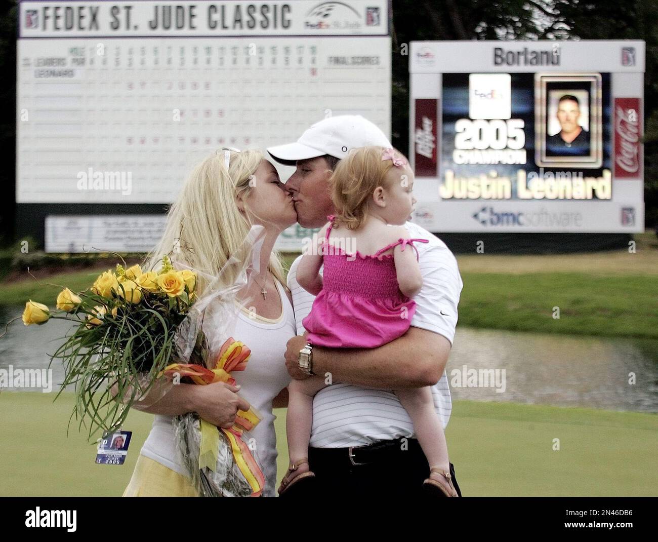 FILE - In this May 29, 2005, file photo, Justin Leonard gives his wife ...