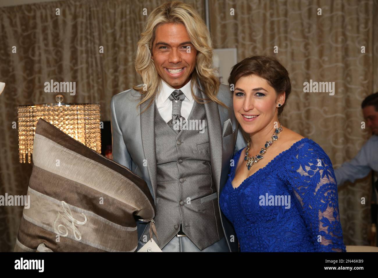 Sparkle Josh Johnson, left, and actress Mayim Bialik in Backstage ...