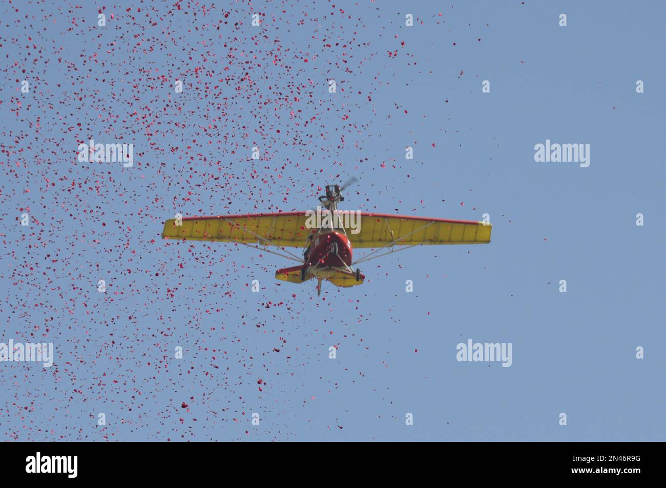 INDIA, JABALPUR, 8th FEBRUARY : Army personnel show their skills during ...