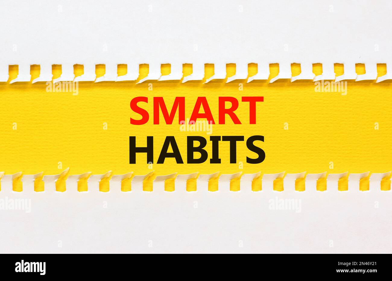 Smart habits symbol. Concept words Smart habits on yellow paper ...