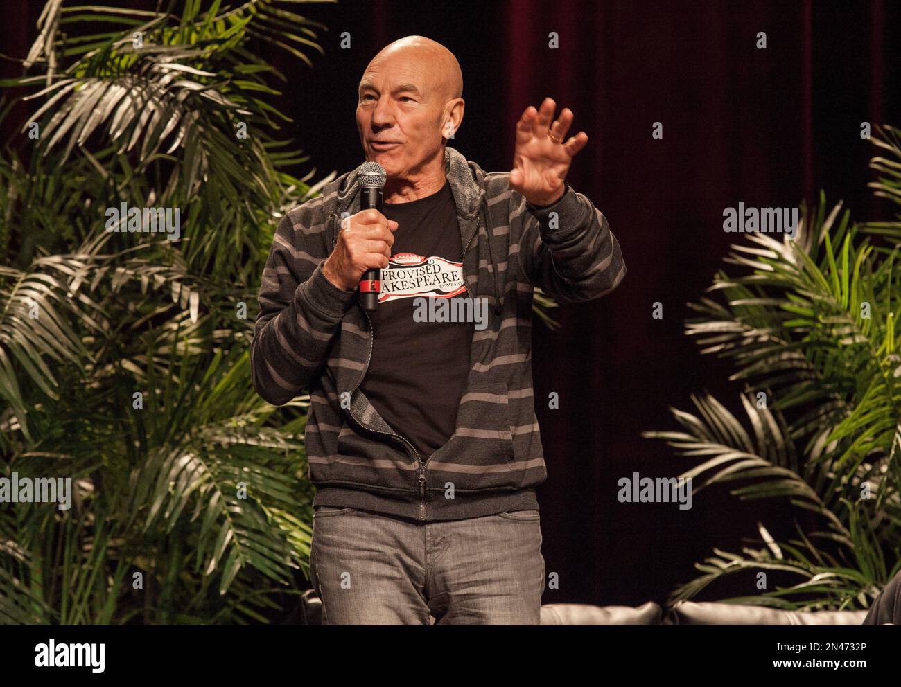 Actor Patrick Stewart during the Star Trek: The Next Generation Reunion ...