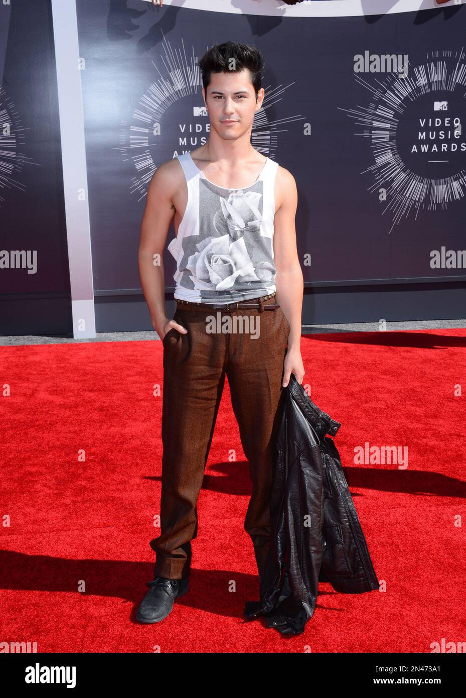 Michael Willett arrives at the MTV Video Music Awards at The Forum on ...