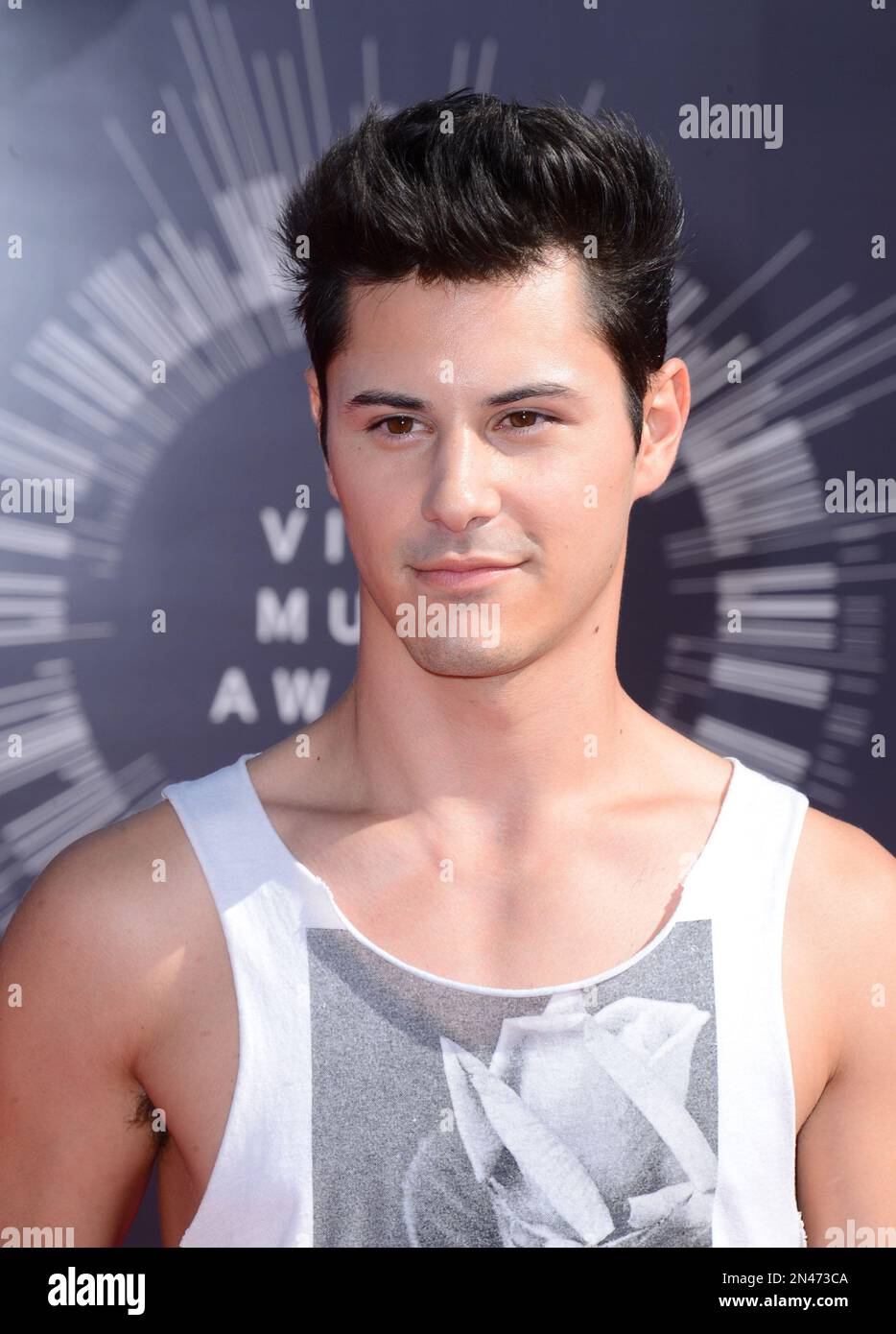 Michael Willett arrives at the MTV Video Music Awards at The Forum on ...